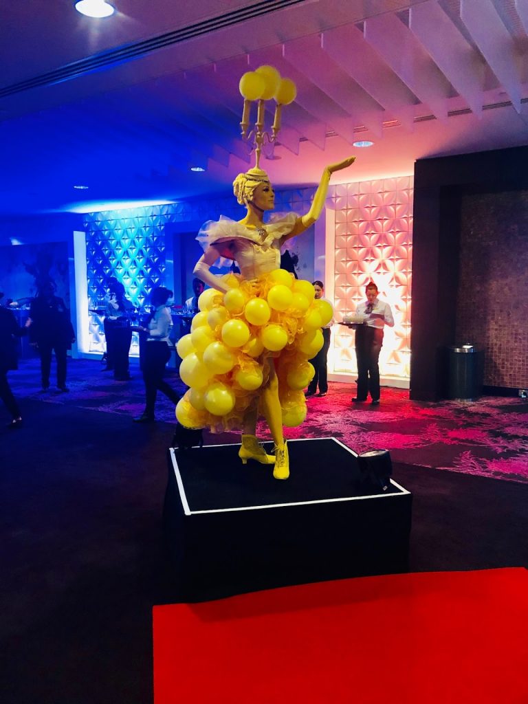 Balloon Human Statues - Human Statue Bodyart