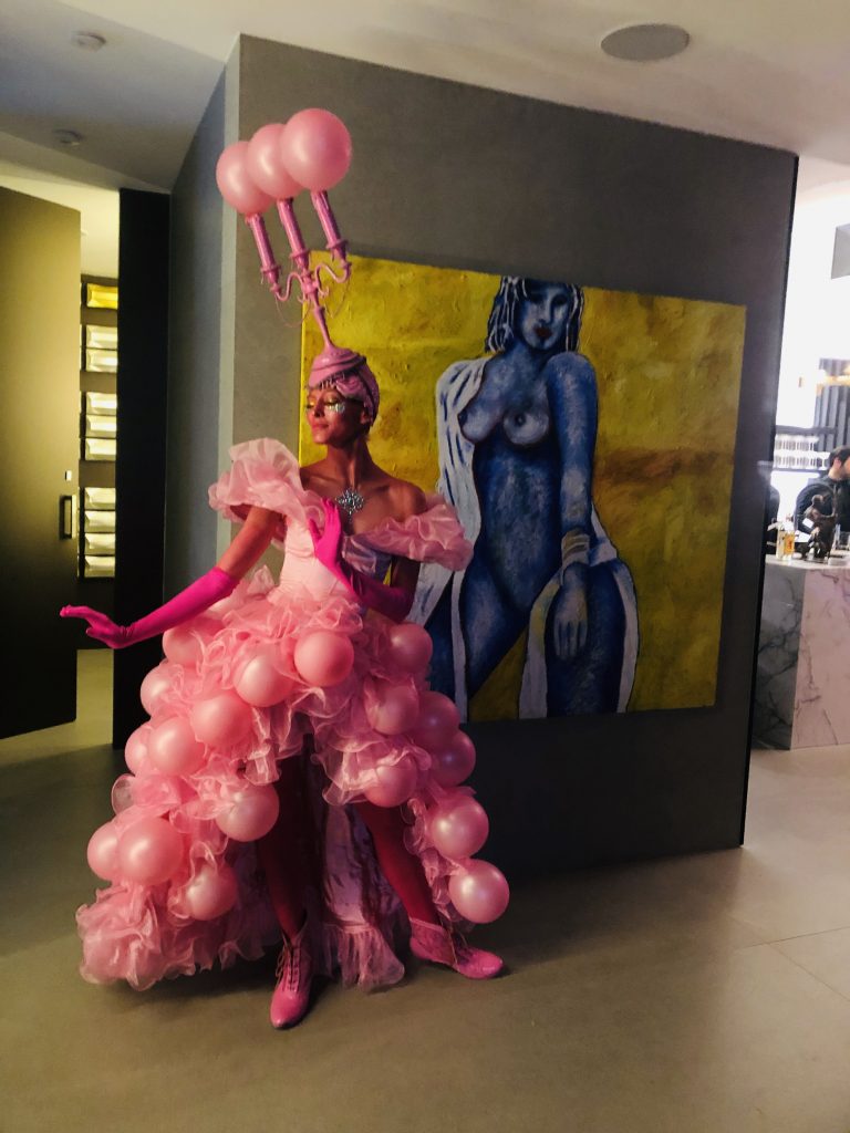 Balloon Human Statues - Human Statue Bodyart